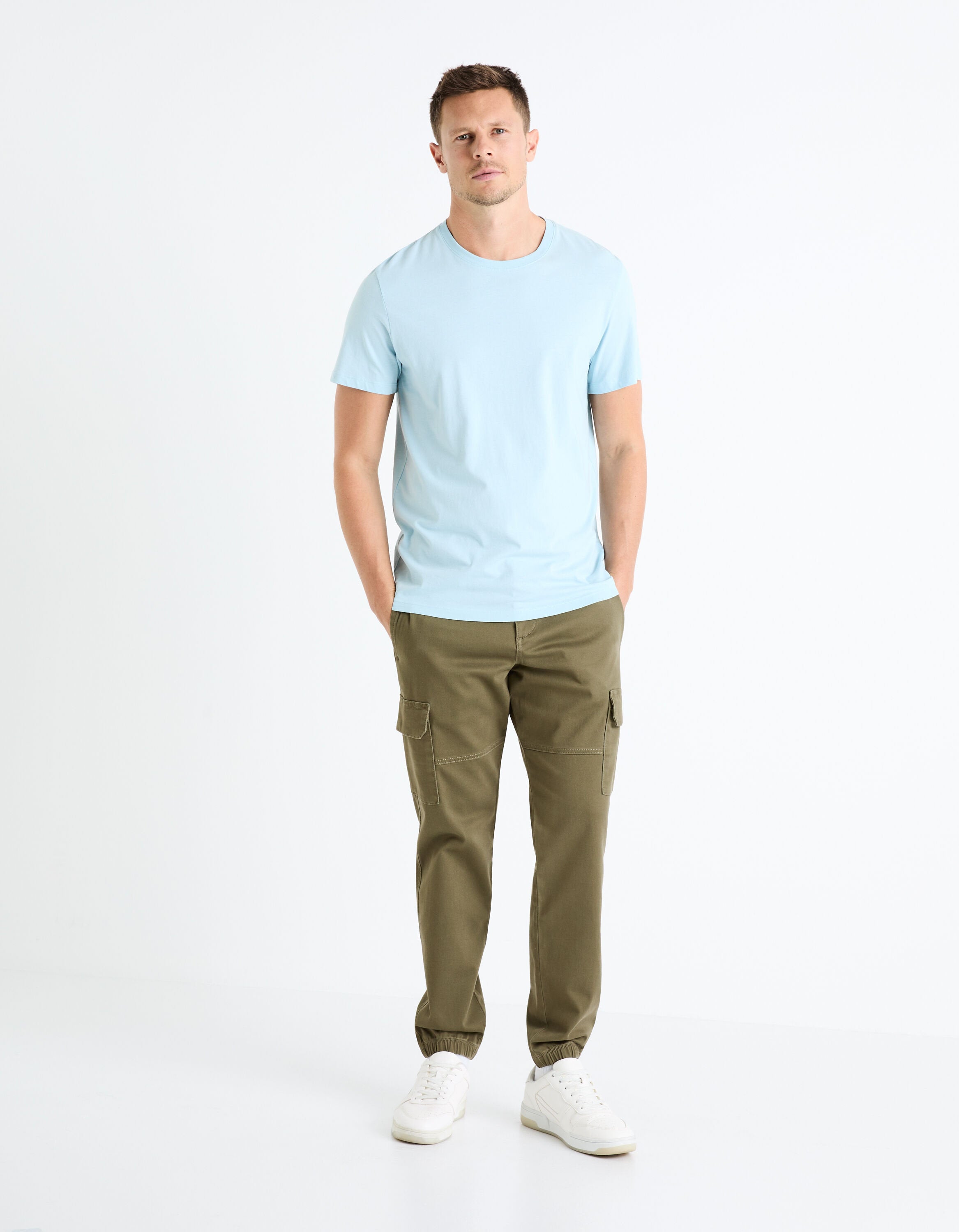 Buy Slim Cargo Trousers In Stretch Cotton - Khaki – Celio in Kuwait