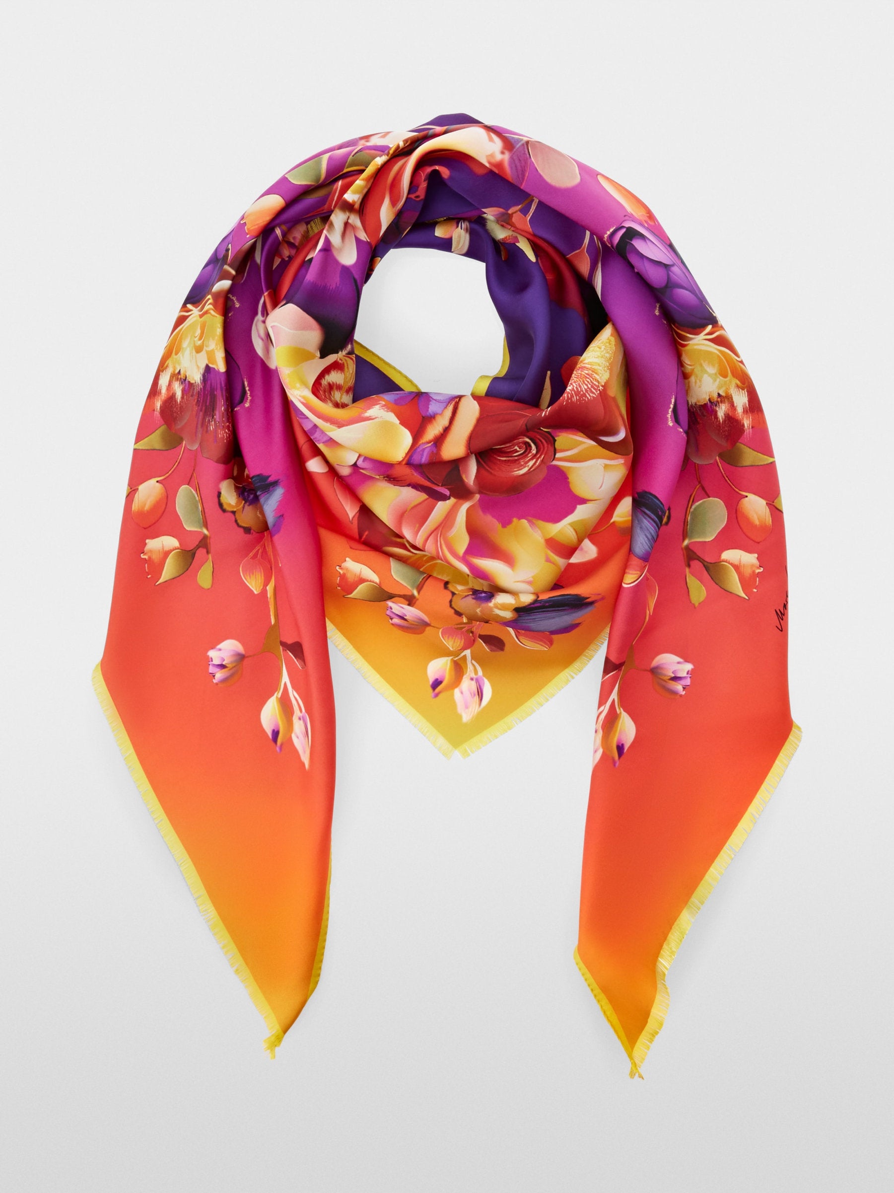 Fine Silk Scarf - BEVAVA – Marc Cain in Kuwait
